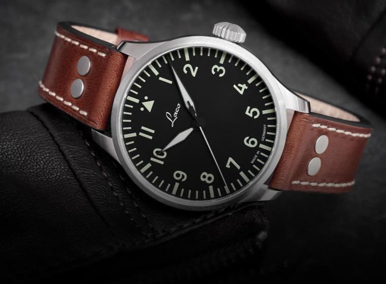 Invicta – Invincible in detail